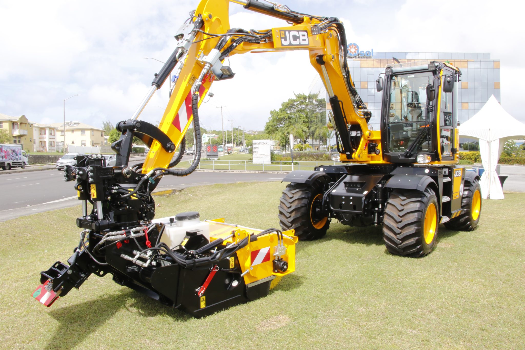 ENHANCED ROADS TO BE EXPECTED WITH JCB POTHOLE PRO PATCHERS - Ministry ...